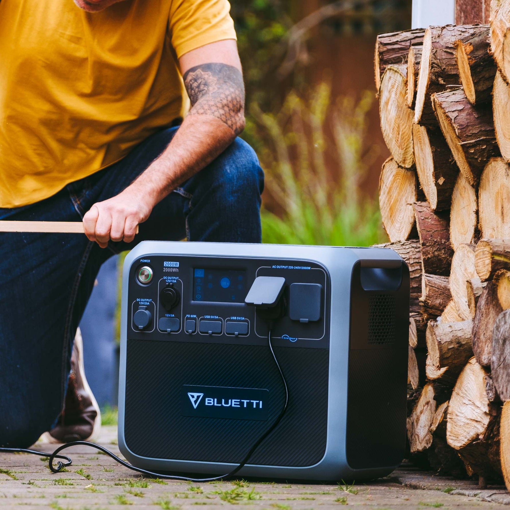 BLUETTI PowerOak AC200P Solar Portable Power Station | 2000W 2000Wh